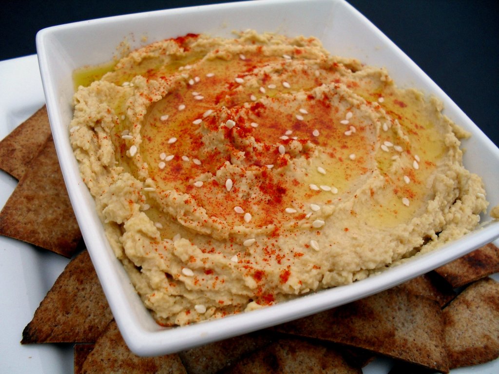 Hummus and Baked Flour Tortilla Chips | Veronica's Cornucopia