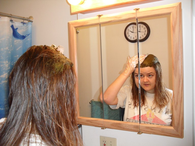 How To Henna Your Hair | Veronica's Cornucopia